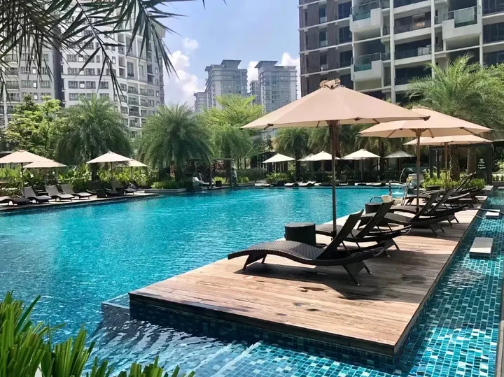 Agile Bukit Bintang Trx By Qc - Kuala Lumpur