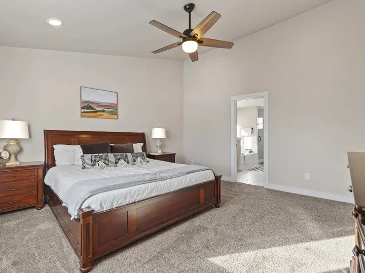 Modern Farmhouse Retreat | 5br | With Pool Views - Meridian, ID