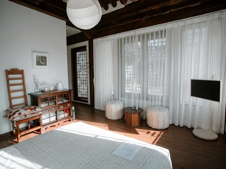 Gyeongju Hanok Stay Seonghyedang - Gyeongju-si