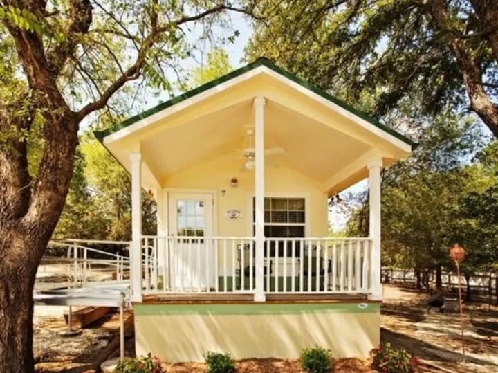 Old Irish Inn - Corinth, TX
