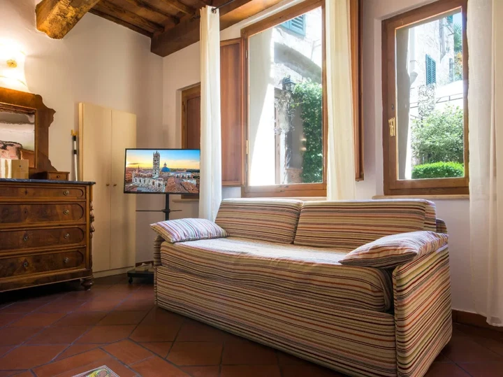 Piazza Paradiso Accommodation - Сиена