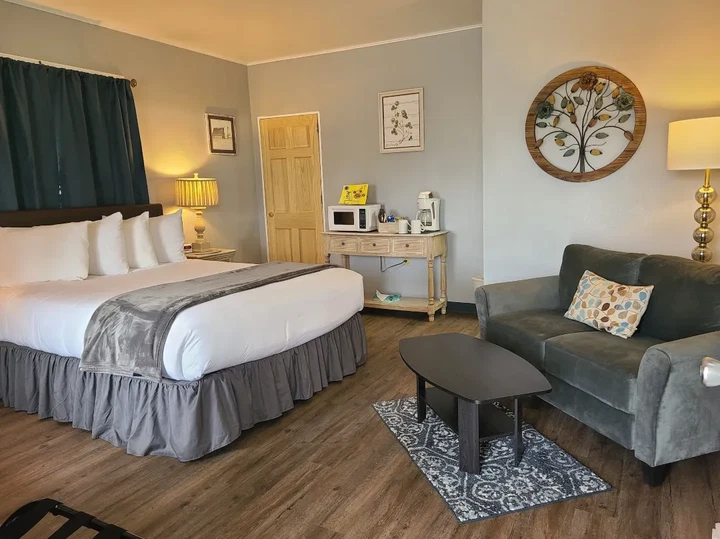 Lamplighter Cabins & Suites - Helena, MT