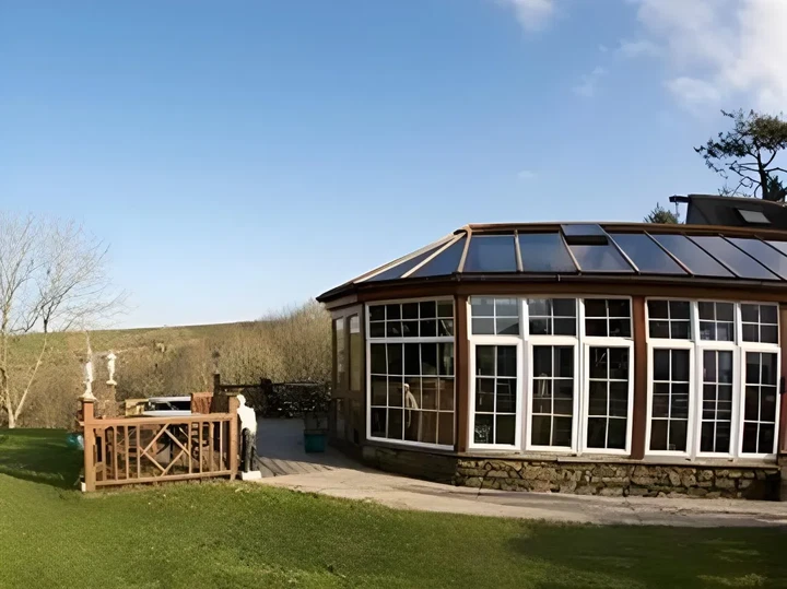 The Crooked Inn - Cornwall