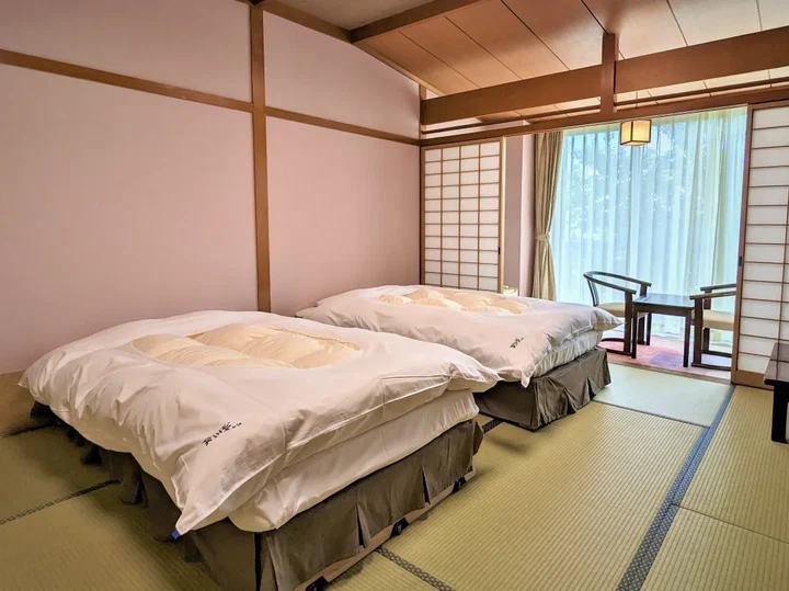 Tonamino Shogawaso Ichimantei - Tonami