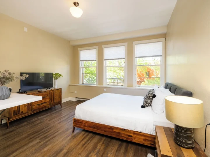 Hotel Leo - Bellingham, WA