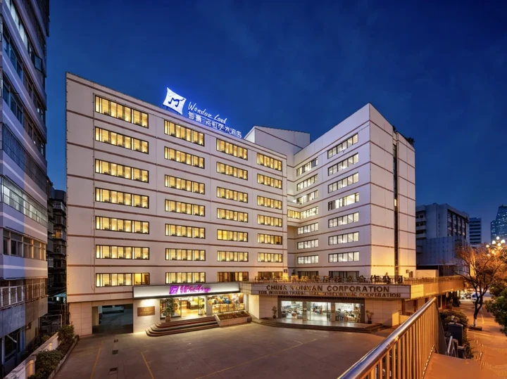Mengjing Rainbow Hotel - Kunming