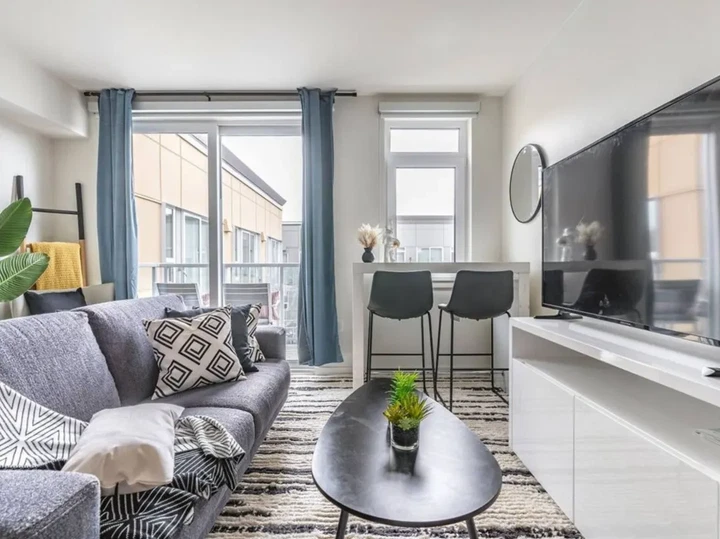 1br | Views, Rooftop, Gym | Sophari B | Bellevue - Issaquah, WA