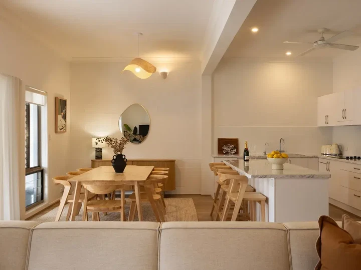 Shirley Lane Retreat - Sleeps 13 - Walk To Beach - Byron Bay