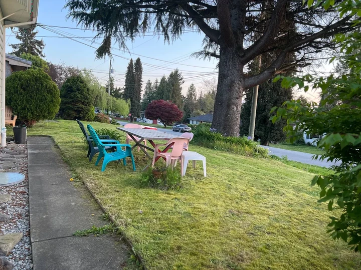 Happiness Home - Surrey