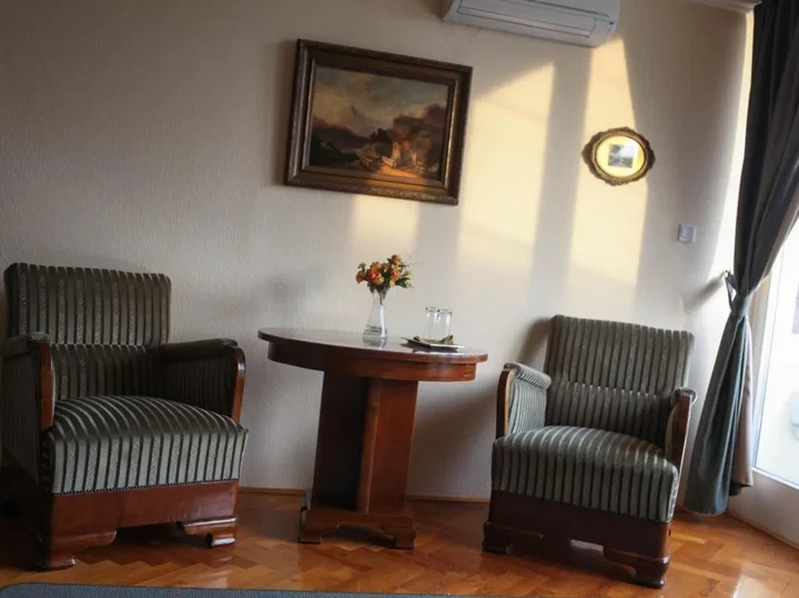 Barokk Antik Guest Hause - Kecskemét