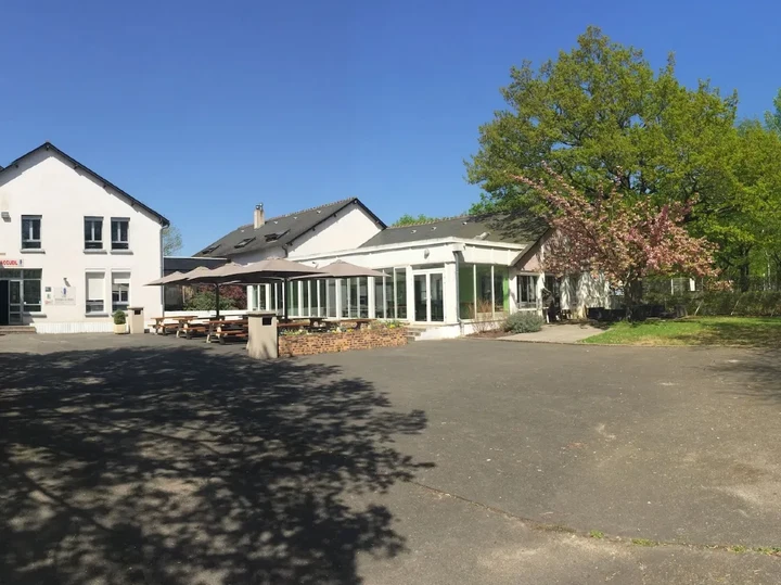 Crjs • Auberge De Jeunesse - Centre