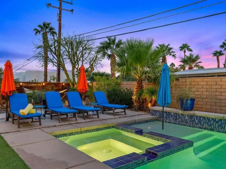 Luxurious Palm Springs Getaway With Pool - Palm Springs, CA