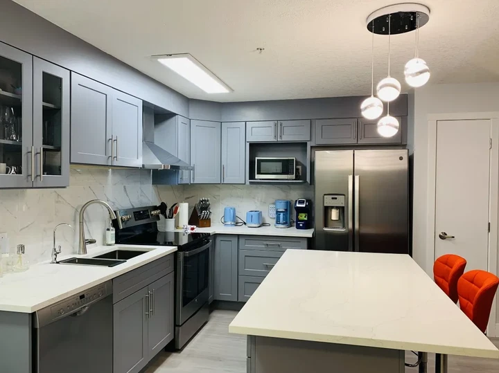 Luxurious One Bedroom Suite Windtower - Canmore