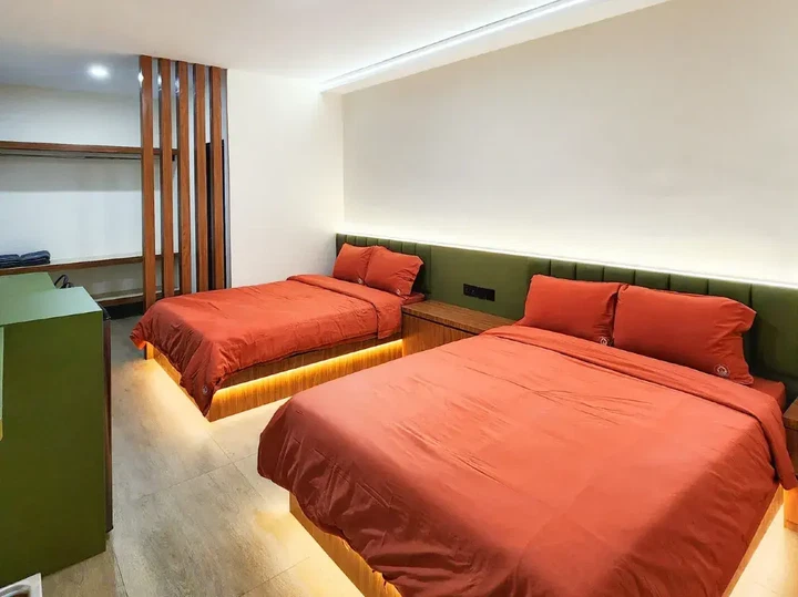 Lees Hotel - Batam