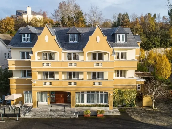 Earls Court House - Killarney