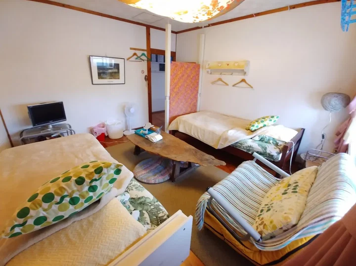 Guest House Akamichi Naoya - Okinawa