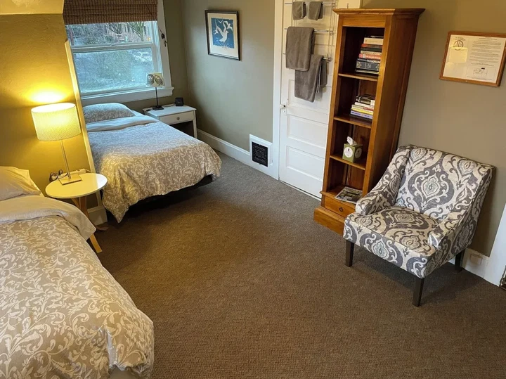 Portland International Guesthouse - Portland, OR