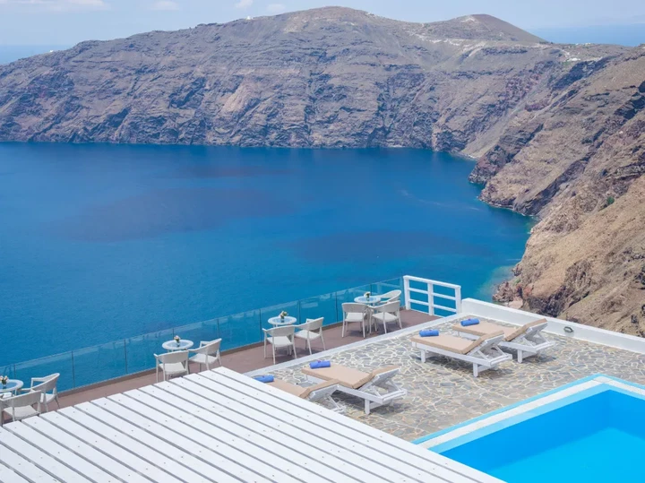 Gizis Cliffside Suites - Santorini