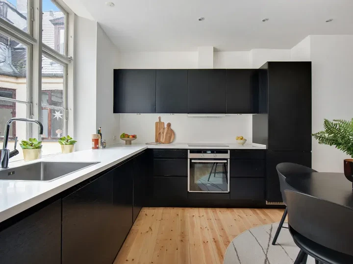 Square - Spacious 6-bdr Apt Near Nyhavn - Copenhaguen