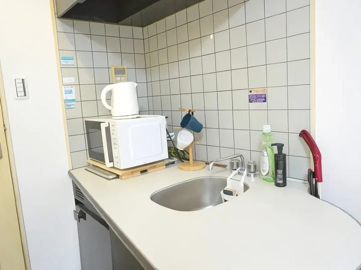 【B502】 Cozy Semi-double Room Near Kuromon, Namba & Shinsaibashi - Osaka