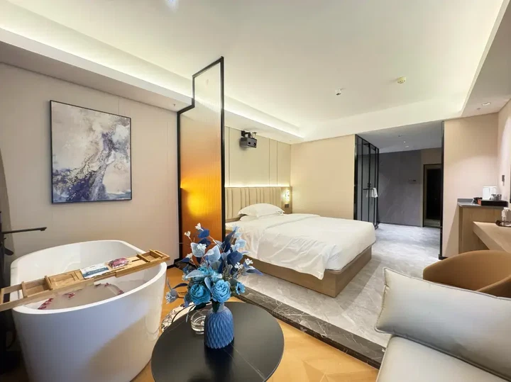 Yunjin Smart Cinema Hotel - 난닝 시