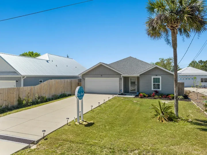 3bd, 2ba Home! Family Friendly! Close To Beach! Hot Tub! - Panama City Beach, FL