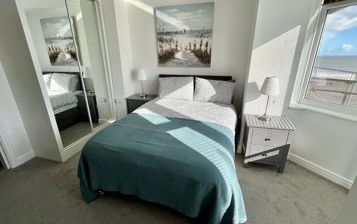 Large Luxury Property, Sea View - Bridlington