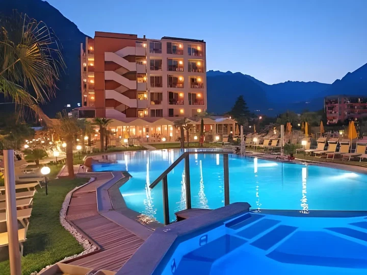 Hotel Savoy Palace - Tonellihotels - Nago–Torbole