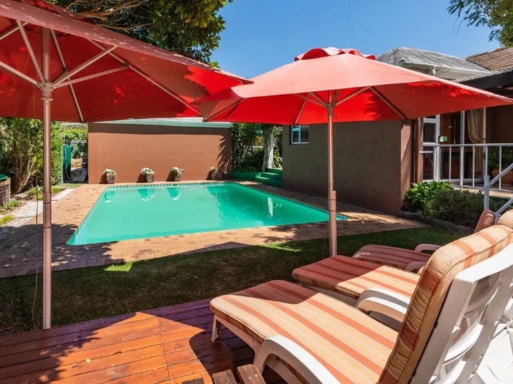 Brown Jug Guest House - Hermanus