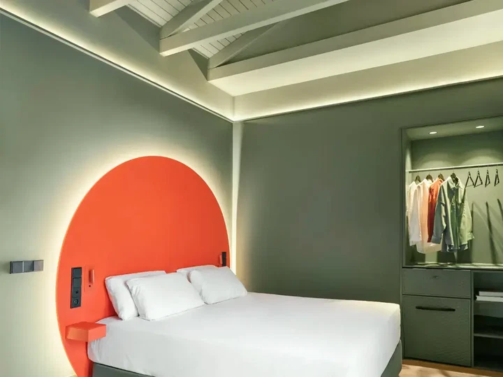 Chic & Basic Dot - Chueca