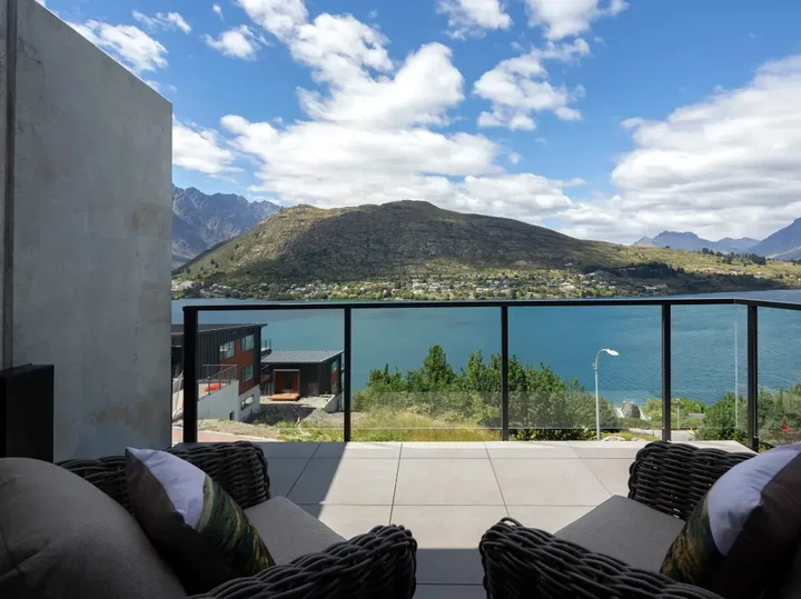 4 Bdr Home, Captivating Lake Views, Bbq, A/c - Queenstown