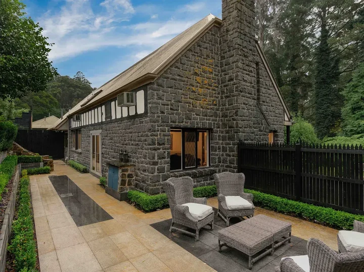 A Loft In The Mill Boutique Accommodation - Dandenong Ranges