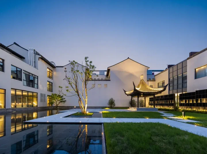 Atour Hotel Suzhou Bao'en Temple Taohuawu Street -