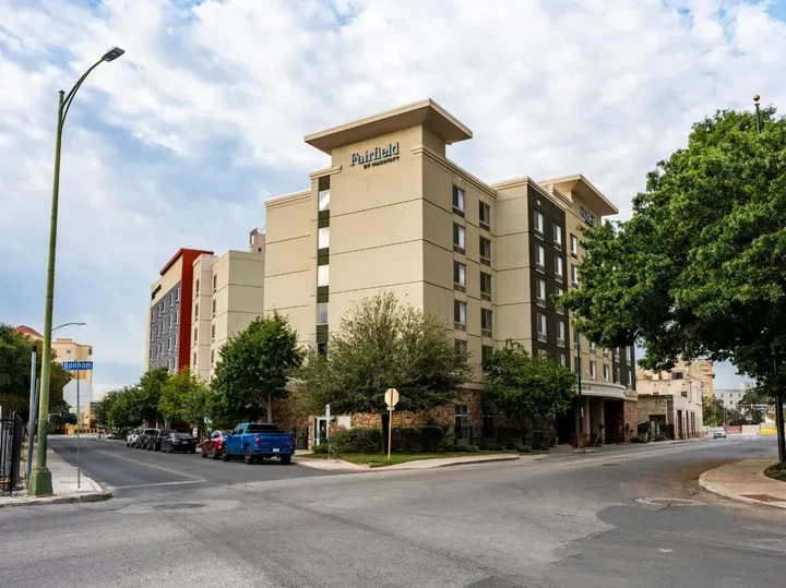 Fairfield Inn & Suites San Antonio Alamo Plaza/convention Center - San Antonio, TX