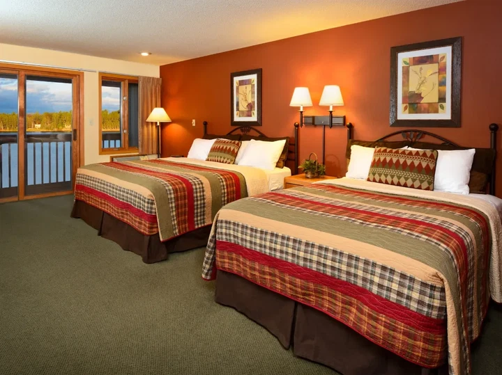 The Pointe Hotel And Suites - Minocqua, WI