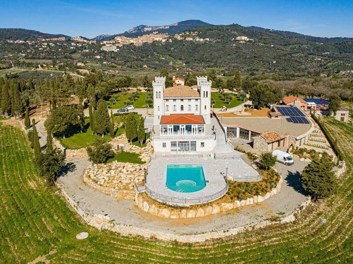 Castello Bonaria - Wine & Spa Resort Toscana - Tuscany