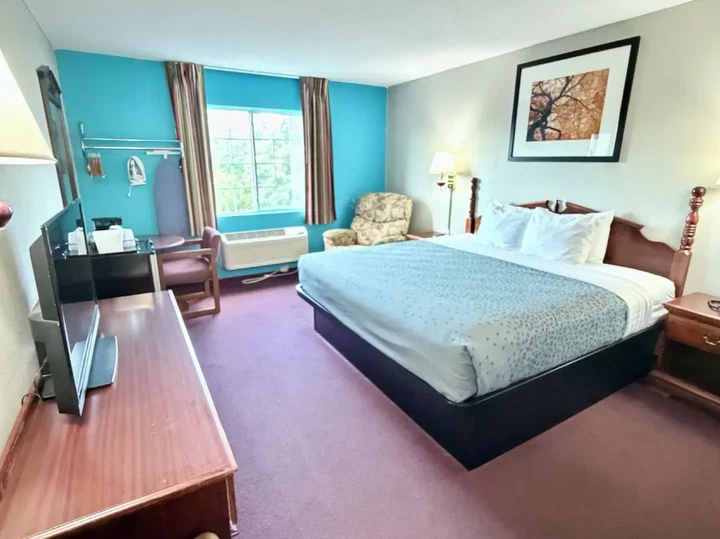 Scenic Hills Inn - Branson West, MO