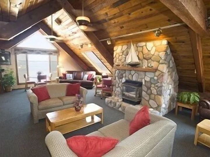 Pinestead Reef Resort - Michigan
