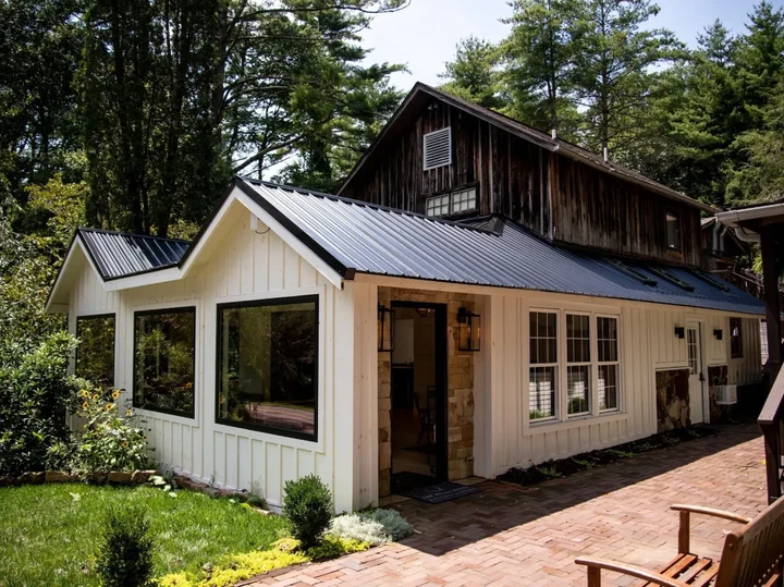 Outpost Inn - Highlands, NC