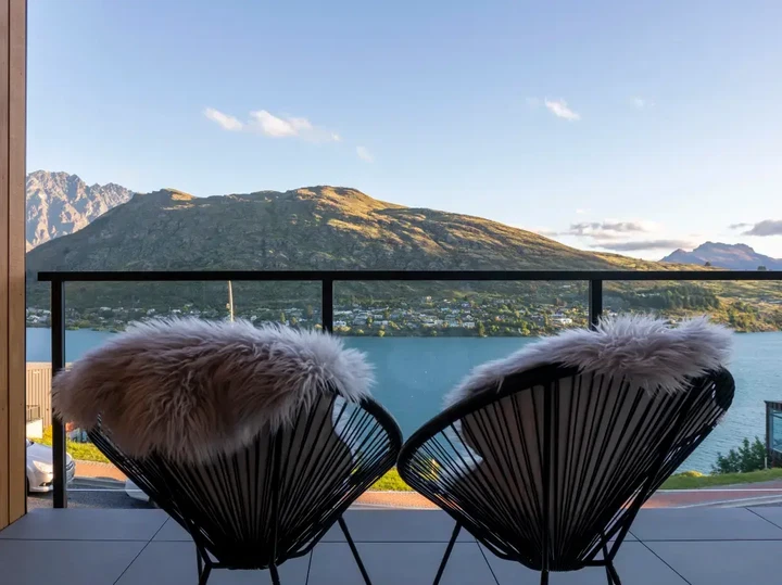 Fantastic 4bdr Home | Lake Views | Ac | Wifi | Coffee Machine | Garage - Queenstown