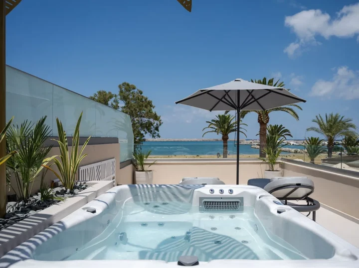 Omma Suites - Greece