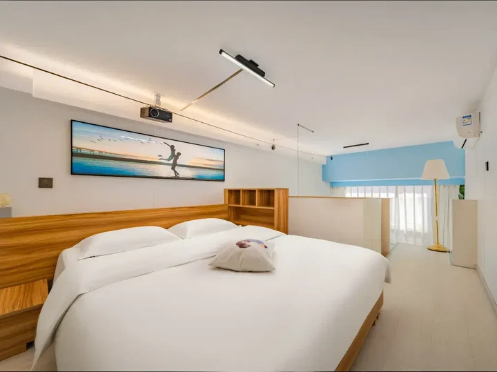 There Is A Loft Minimalist Luxury Smart Homestay - Changchun
