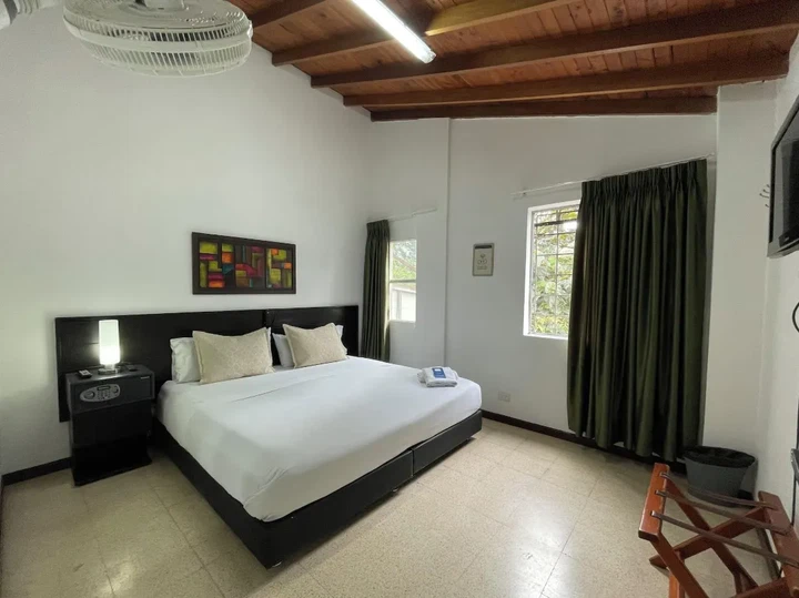 Hostal Lleras Calle 8 - 麥德林