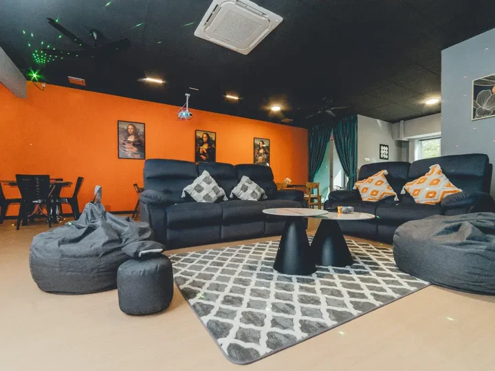 Austin Shoplot Grand Ktv Party 3br 9pax Mahjong Chill - Johor Bahru