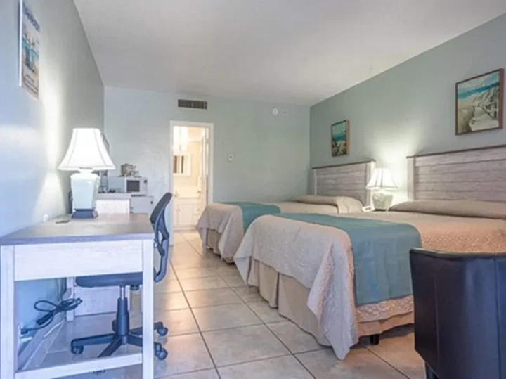 Carriage House Resort Motel - Boca Raton, FL