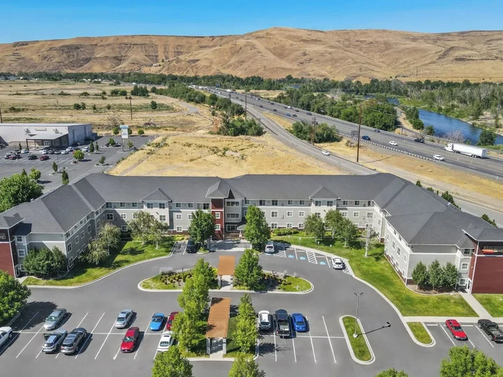 Ledgestone Hotel - Yakima, WA