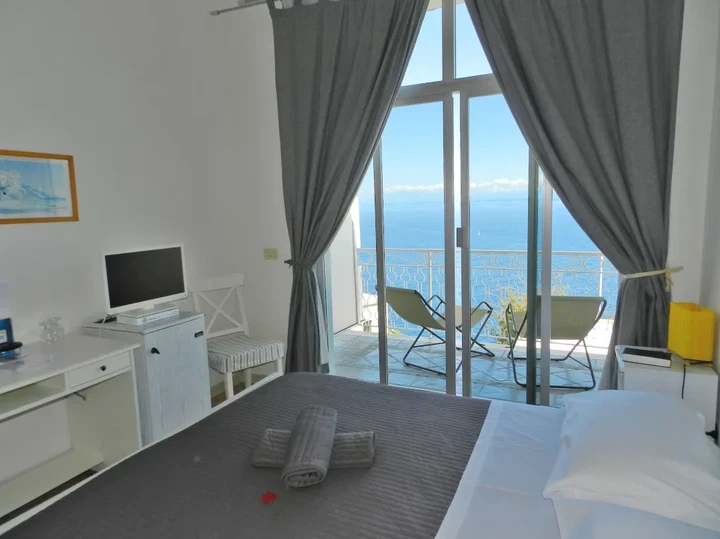 Hotel Holiday - Praiano