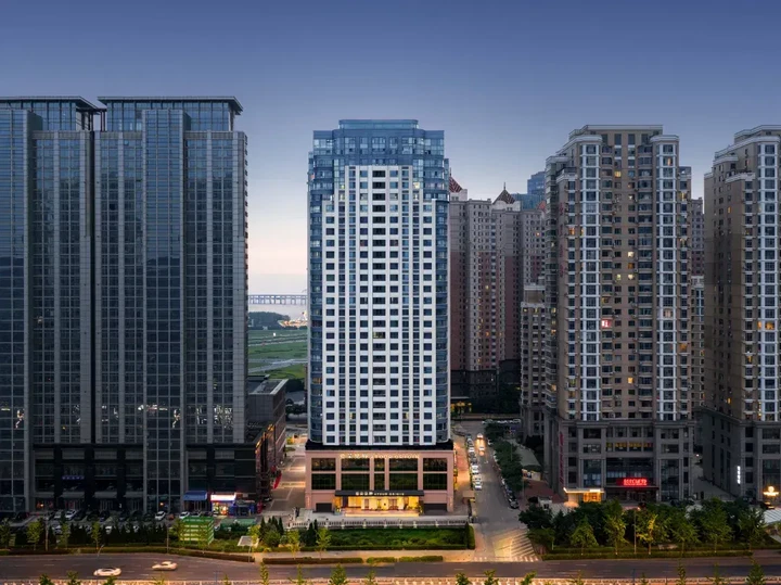 Dalian Xinghai Square Subway Station Xingyu Street Atour Jianye Hotel - Dalian