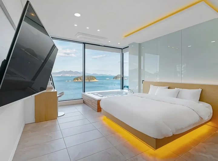 High Class 153 - Yeosu-si