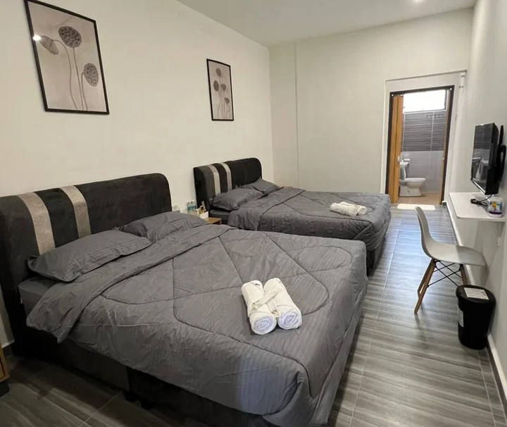 Kiwi Inn - 